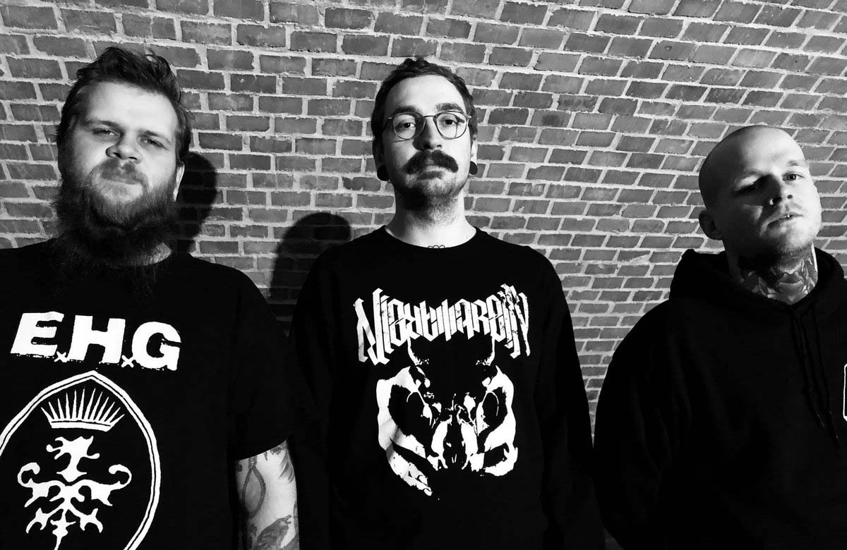 Slovakian doom/sludge metal trio Old Tomb presents their debut EP ...