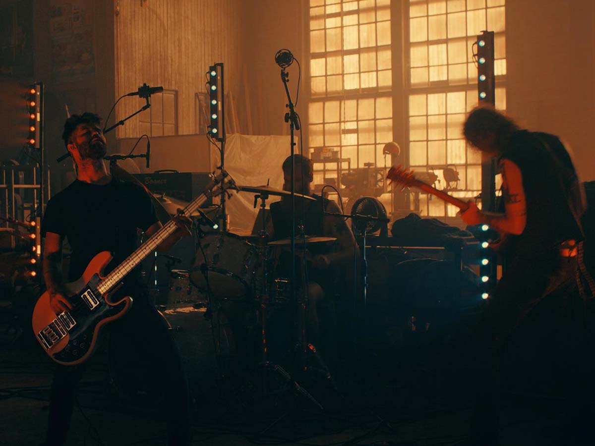 Shy, Low share a live performance video of their new album »Snake ...