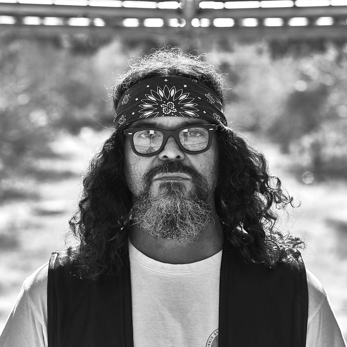 Desert rock legend Brant Bjork premieres new solo album »Bougainvillea ...