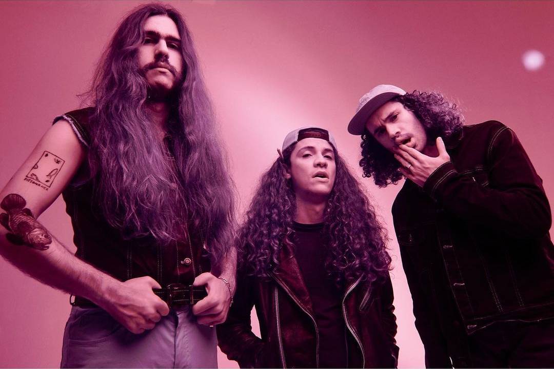 Brazilian alternative/psychedelic/stoner rock trio Red Mess stream ...