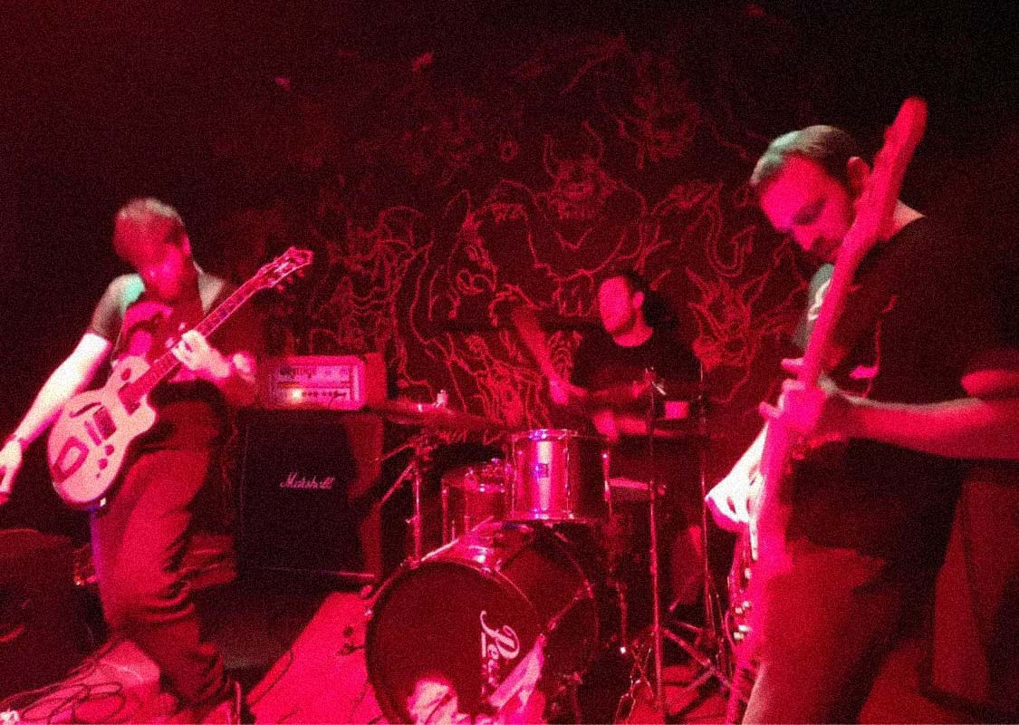 UK instrumental doom metal trio Borehead stream their new EP »0002 ...
