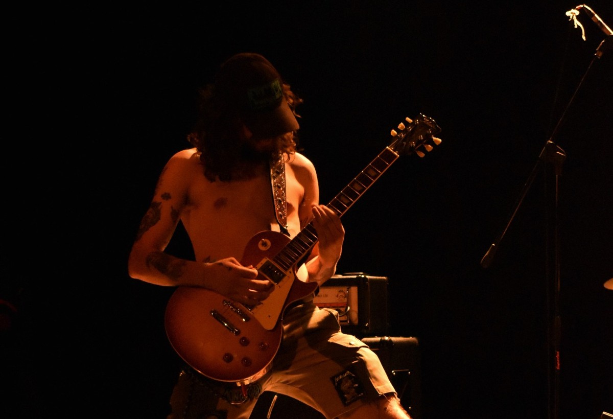 French stoner/sludge quartet Cannatonic dropped their new EP »Buffet a ...