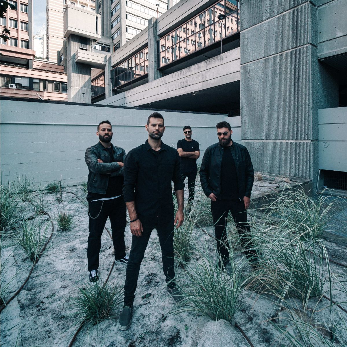 Italian heavy rock bulldozer Isaak stream explosive new album »Hey« in ...