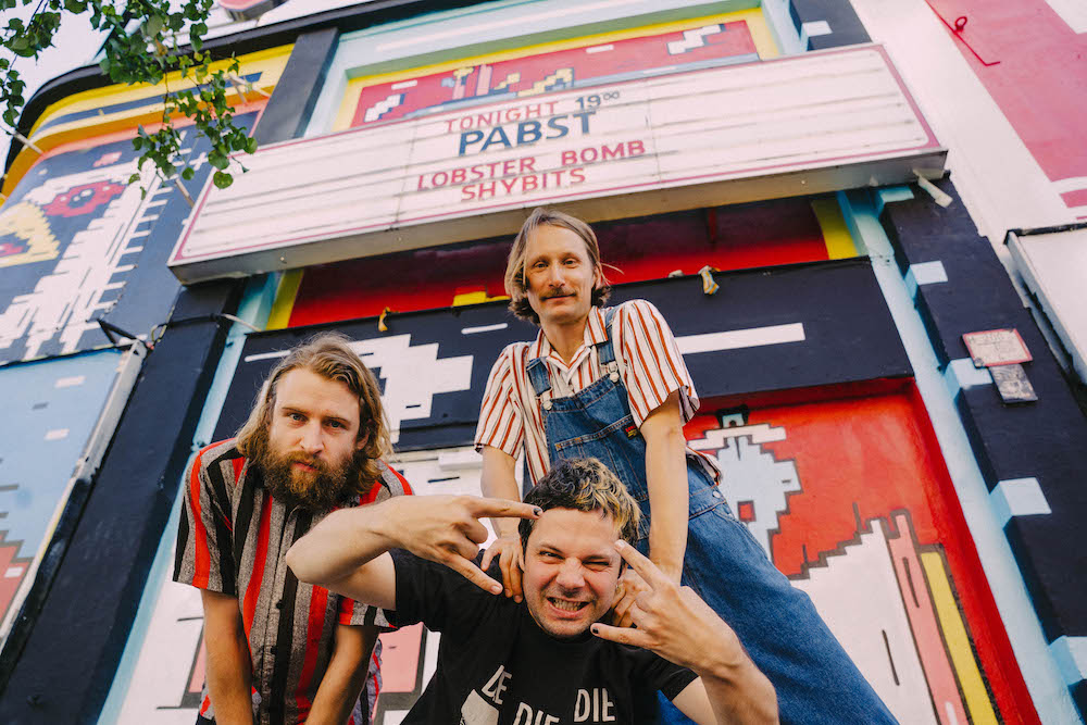 Berlin grunge/stoner/garage punk trio Pabst stream their first live ...