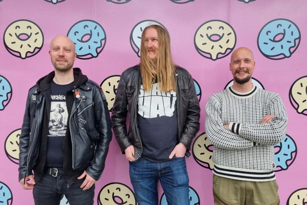 Norwegian traditional doom metal trio Strange Horizon presents their ...