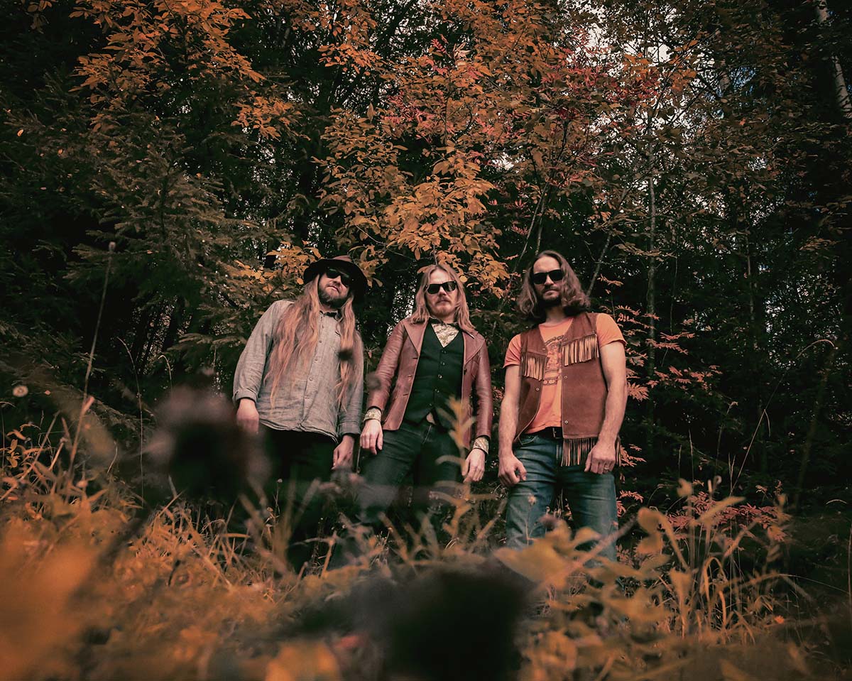 Finnish heavy blues/alternative/fuzz rockers Moonshine Mojo return with ...