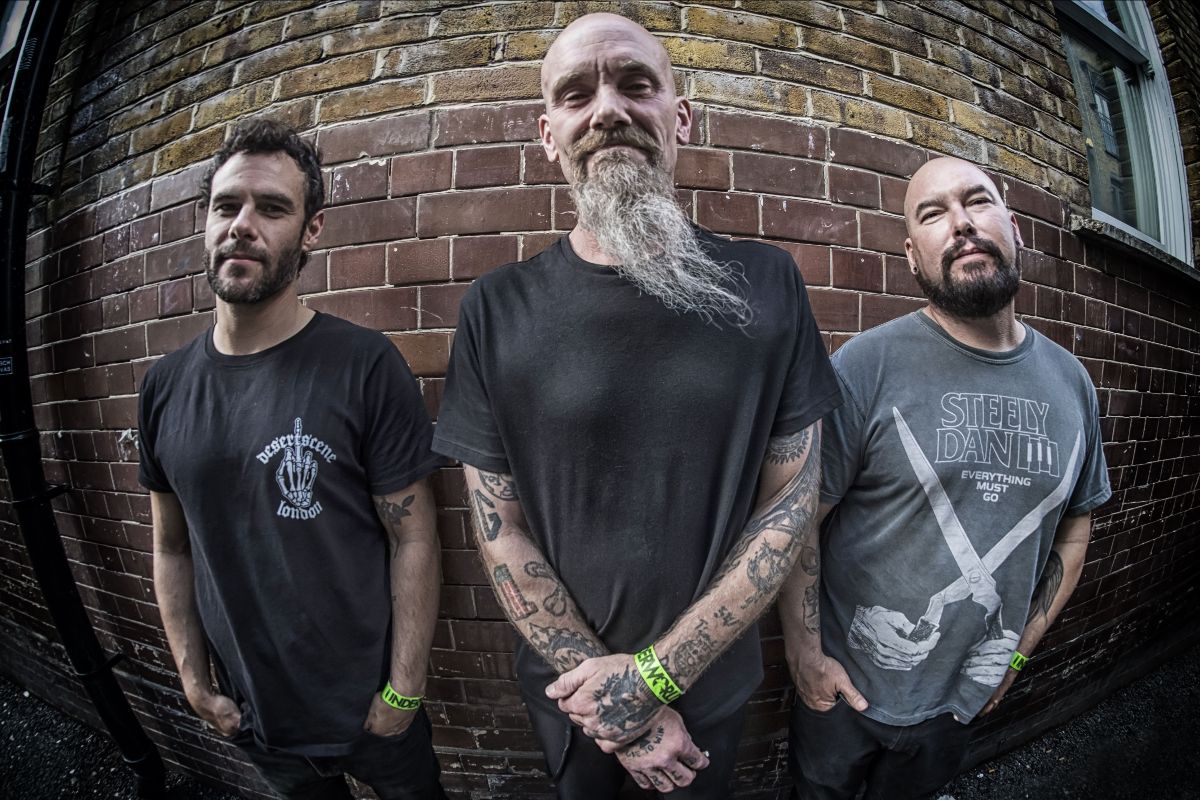Desert punk legends Mondo Generator unleash new single »One Two Three ...