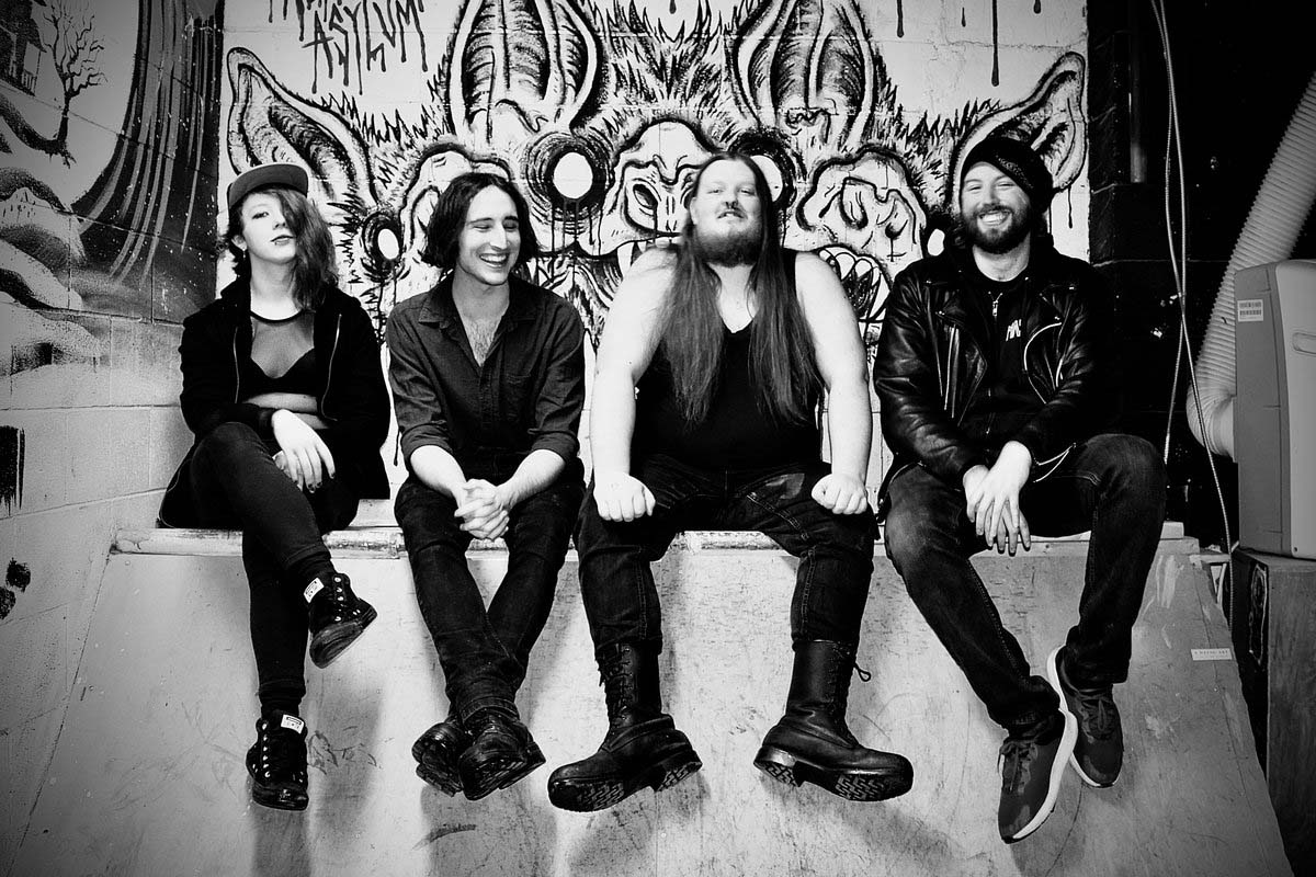 Canadian sludge/stoner metal band Twin Banshee presents their debut EP ...