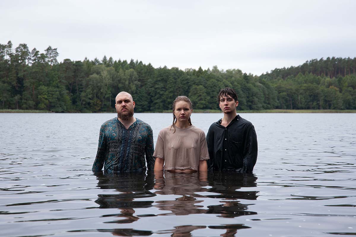 Polish progressive desert rock/post-rock trio Wodorost presents their ...