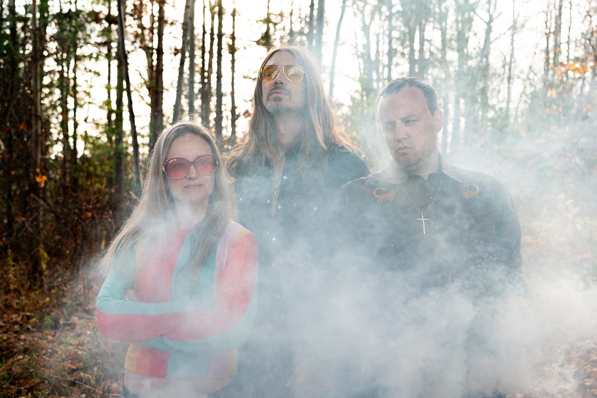 Canadian heavy psychedelic/stoner rock band AAWKS presents their new EP ...