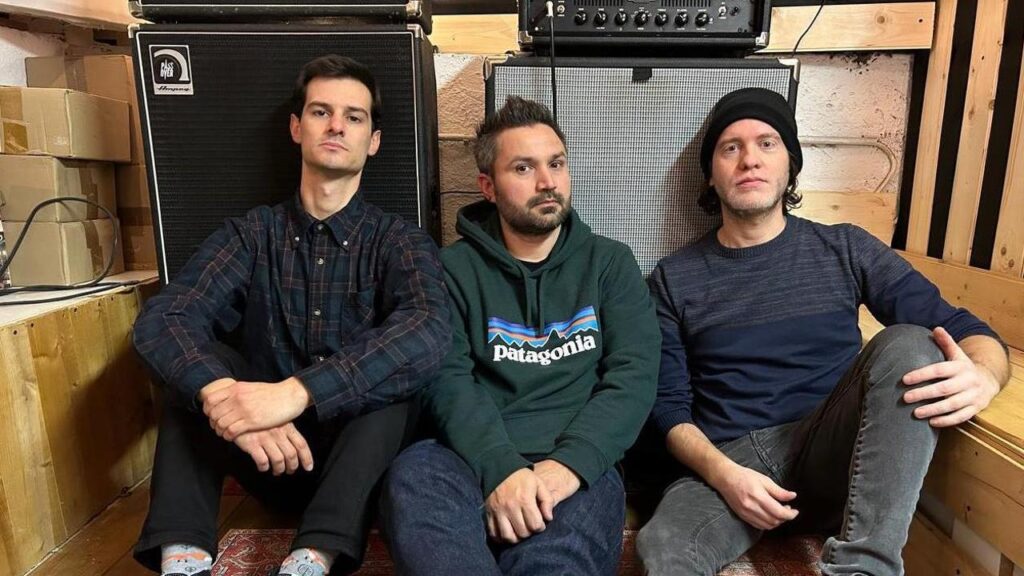 Italian alternative/stoner rock trio Passover dropped their new studio ...