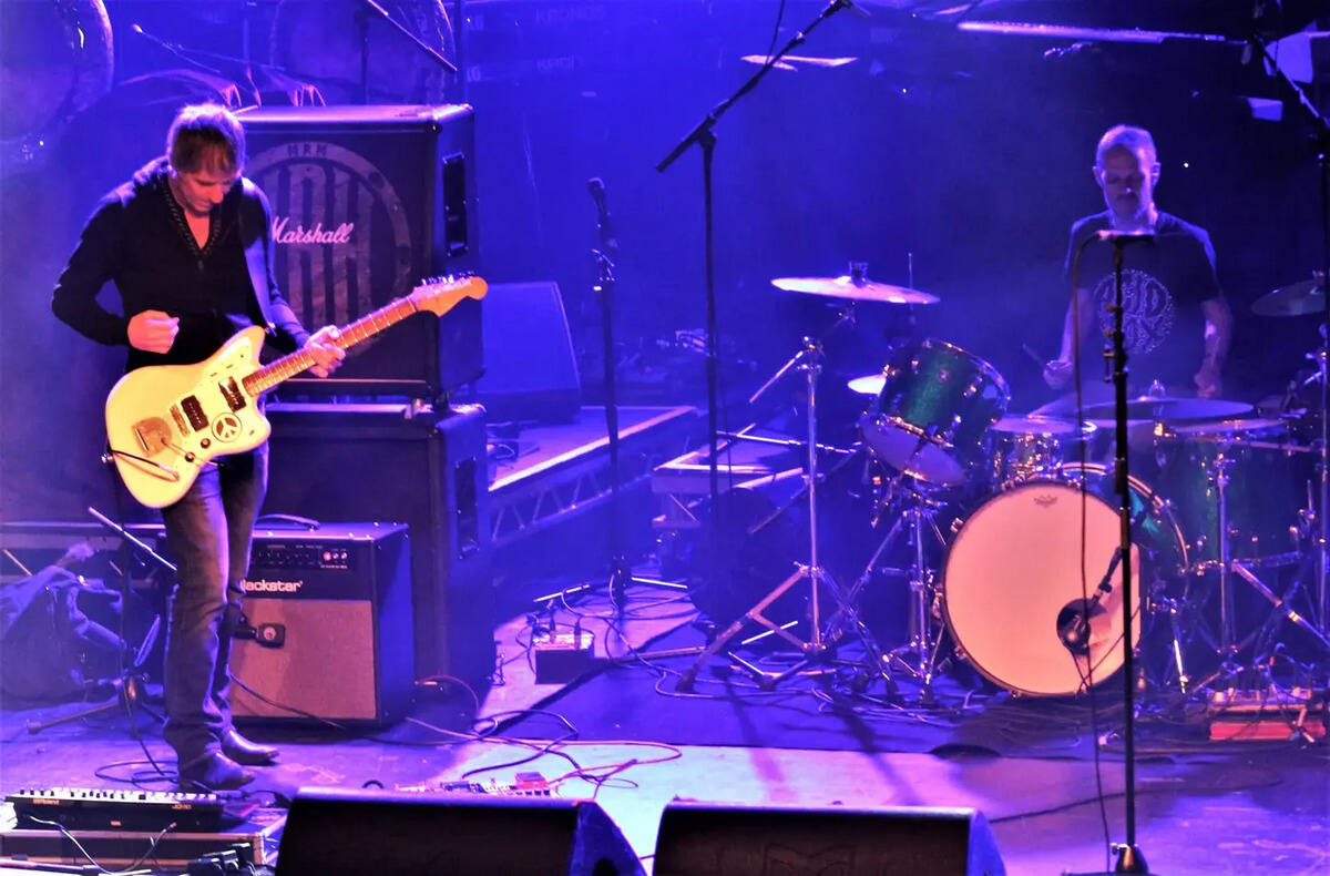 UK psych/space/krautrock duo Psychic Lemon unveils »Trepanning For Gold ...