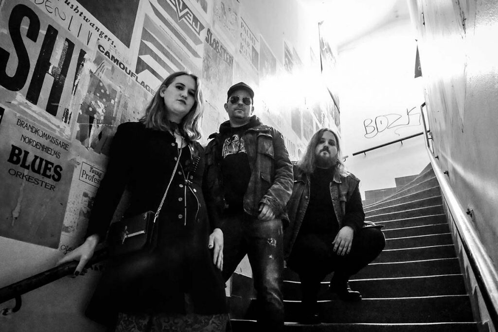 Void Commander premiere new single »Sweet Depression«; new album »Alien ...