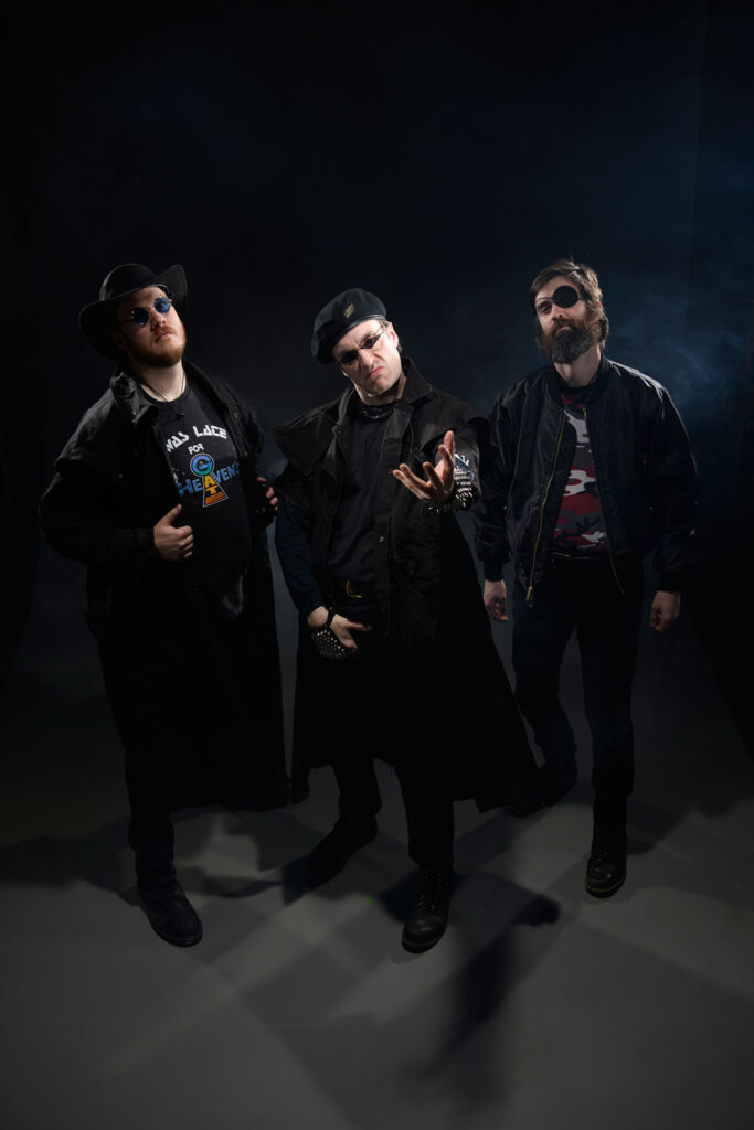 US dystopian metal/punk trio Manic Abraxas premieres new single ...