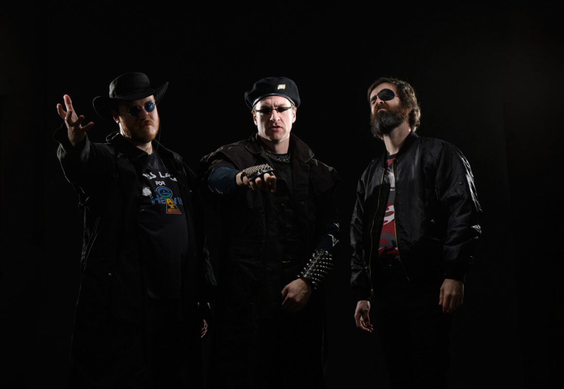 US dystopian metal/punk trio Manic Abraxas premieres new single ...