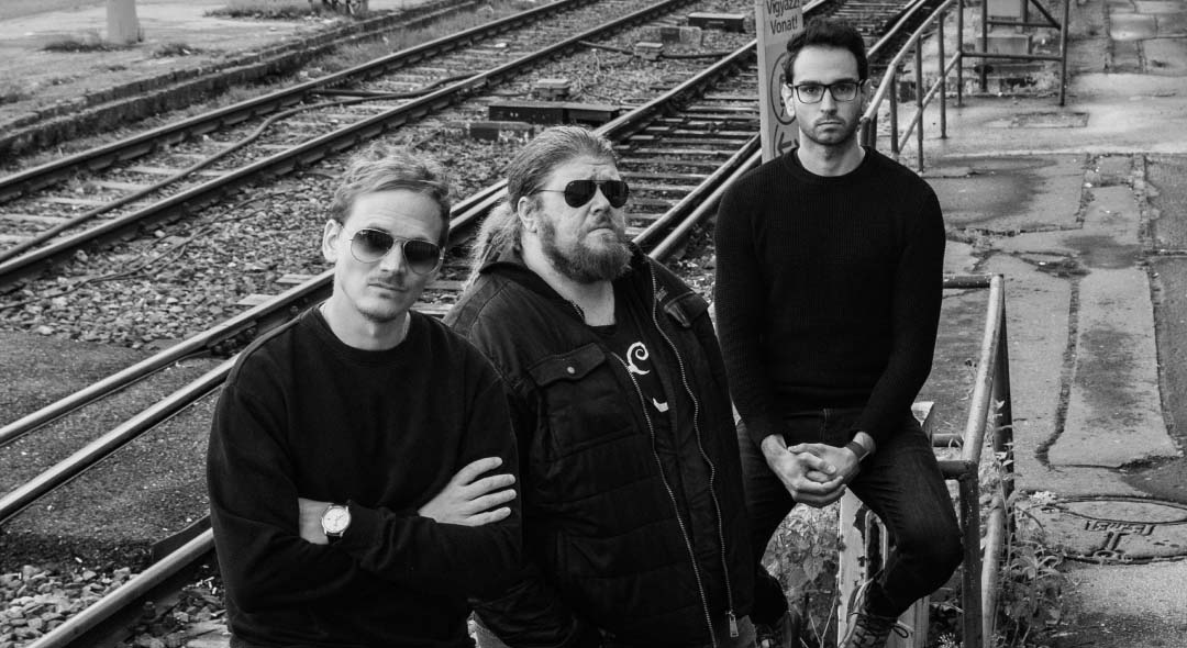 Hungarian instrumental post-rock trio Buzz released their new EP »Back ...