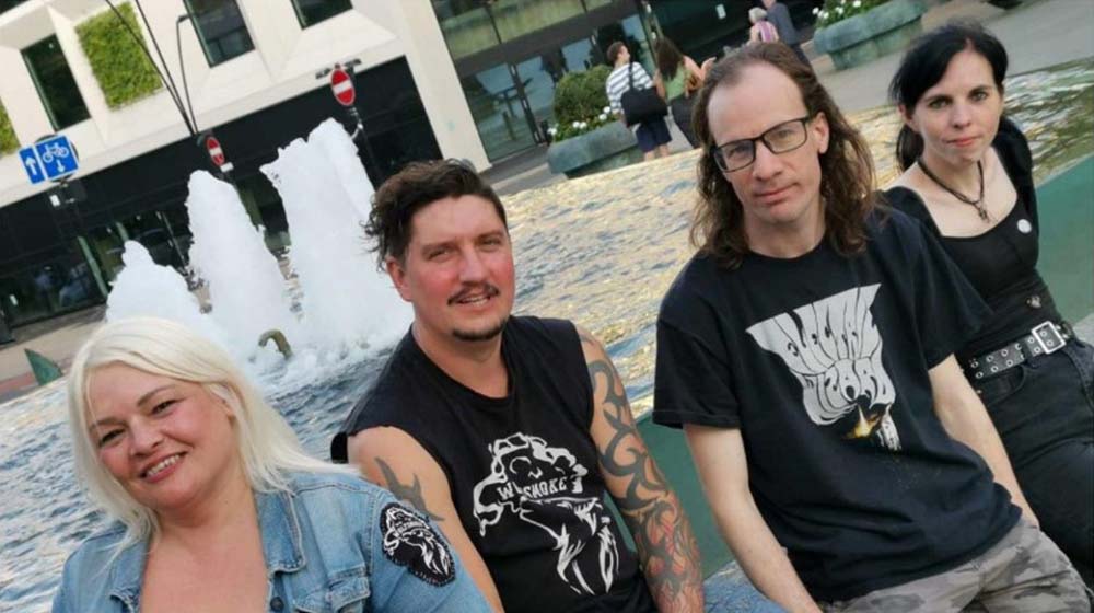 Introducing: UK female fronted rock band Wolfsmoke from Sheffield ...