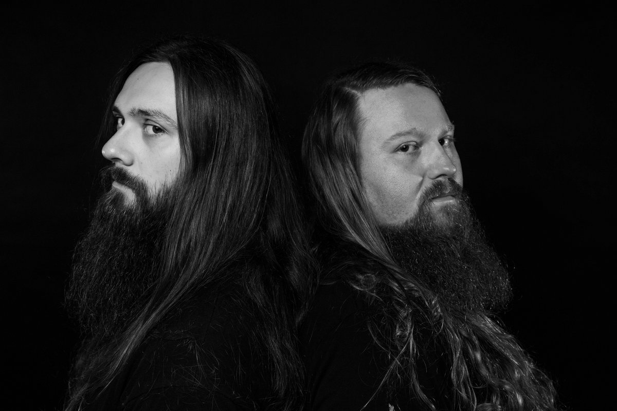 US blackened doom/death metal duo Barren presents their debut album ...