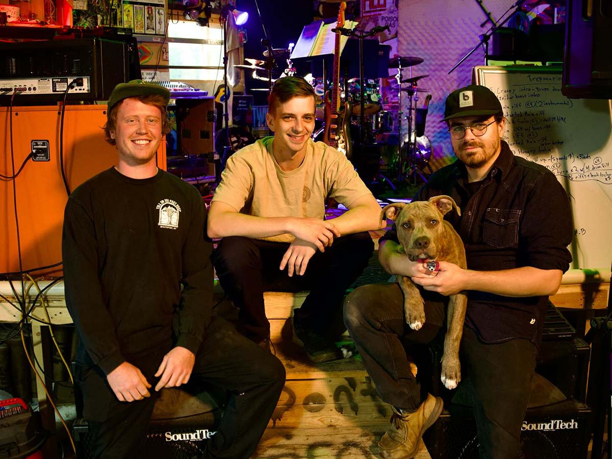 US proggy psychedelic doom funk trio The Gray Goo teamed up with ...