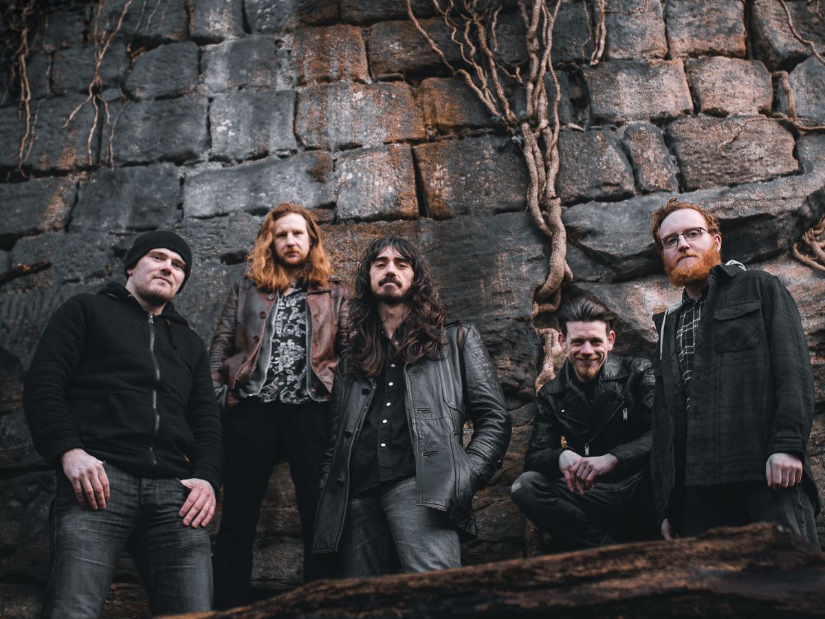 Scottish heavy rock wizards Earl Of Hell premiere debut album in full ...