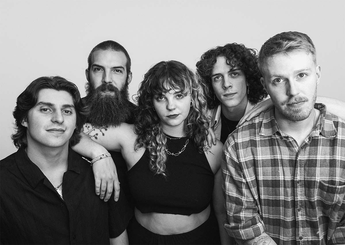 Swiss heavy blues rockers Peacebone released their new five-track EP ...