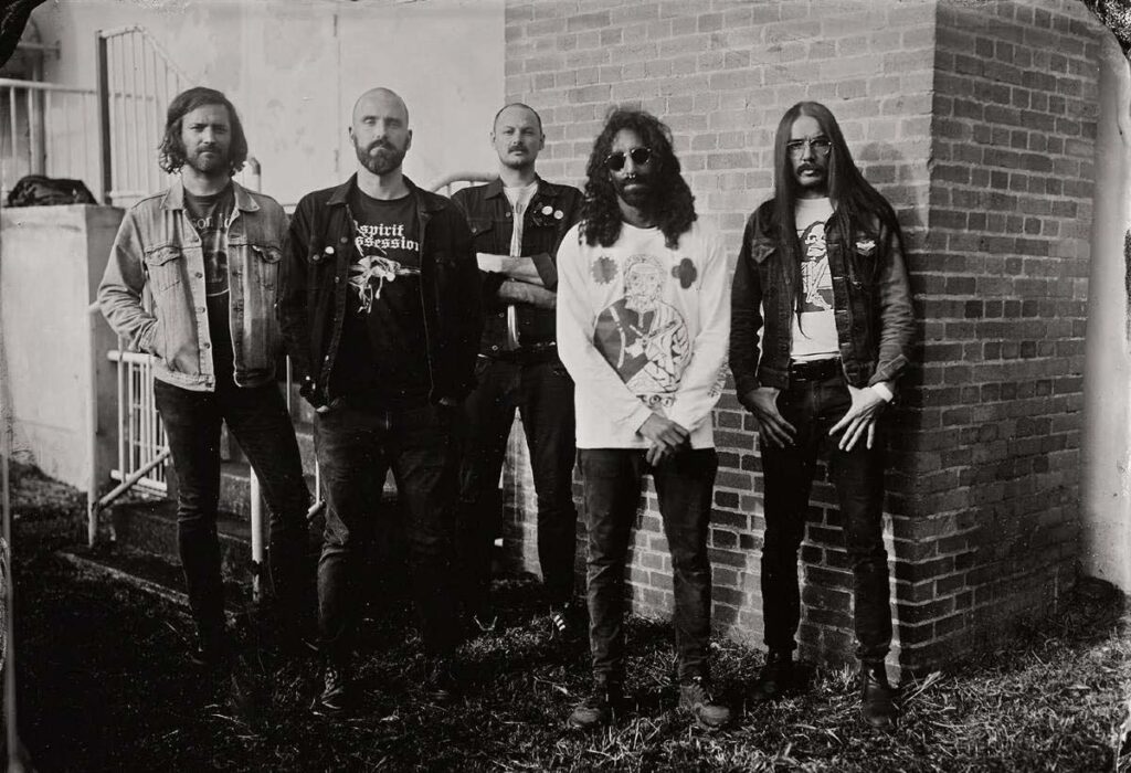 French death/doom metal outfit Mortuaire presents their debut album ...