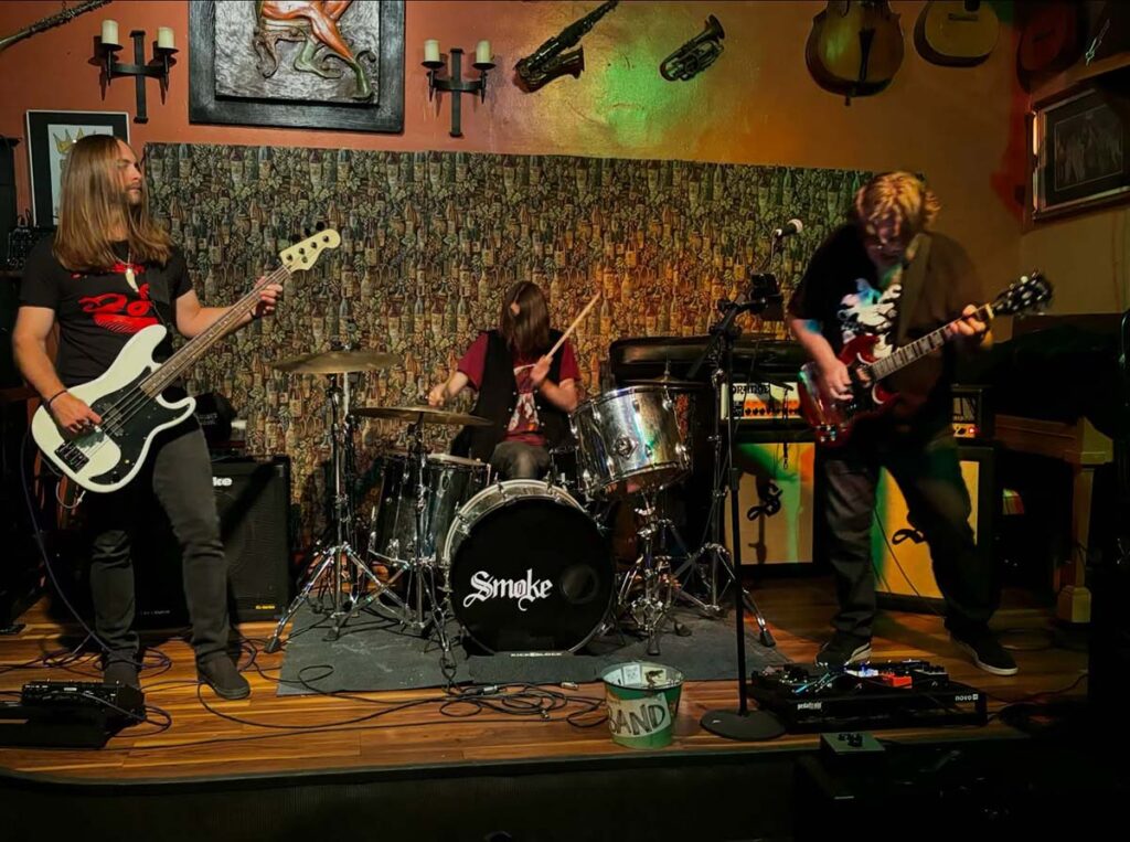 Bay Area stoner metal/hard rock trio Smoke released their self-titled ...