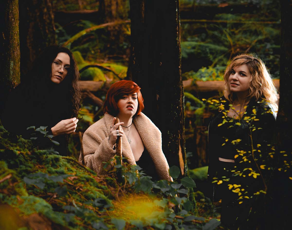 Canadian three-part harmony stoner doom trio Space Queen share first ...