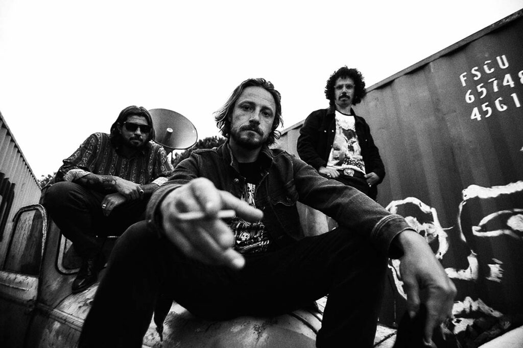 Portugese psychedelic rock trio El Saguaro presents their debut EP ...