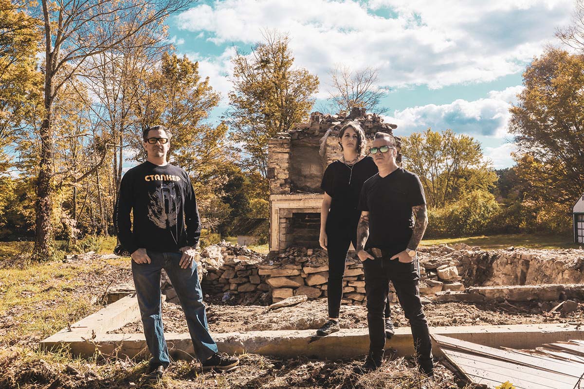 US sludge metal trio When The Deadbolt Breaks releases new album »In ...