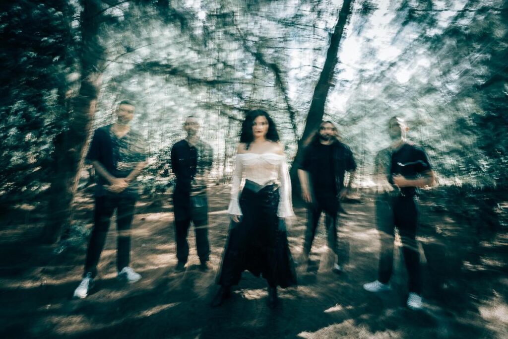 Puerto Rican doomy prog metal band Moths unleashed their new full ...