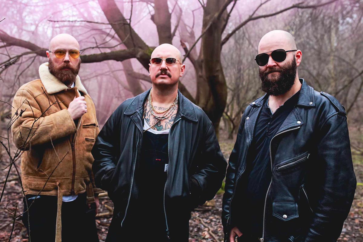 Polish swampy stoner rock trio Neon Mud premiere new single and music ...