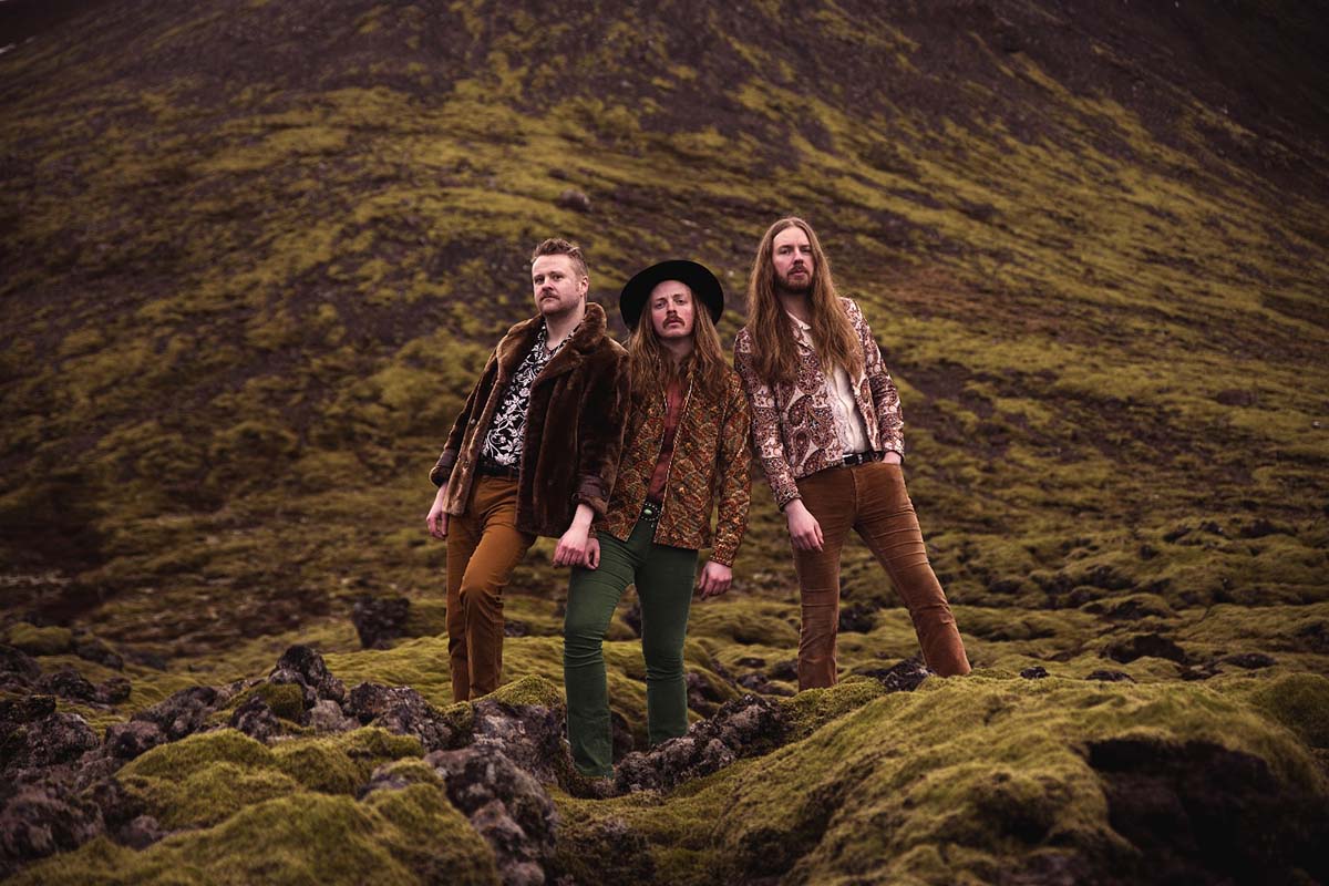 The Vintage Caravan releases music video for new single »Crossroads ...
