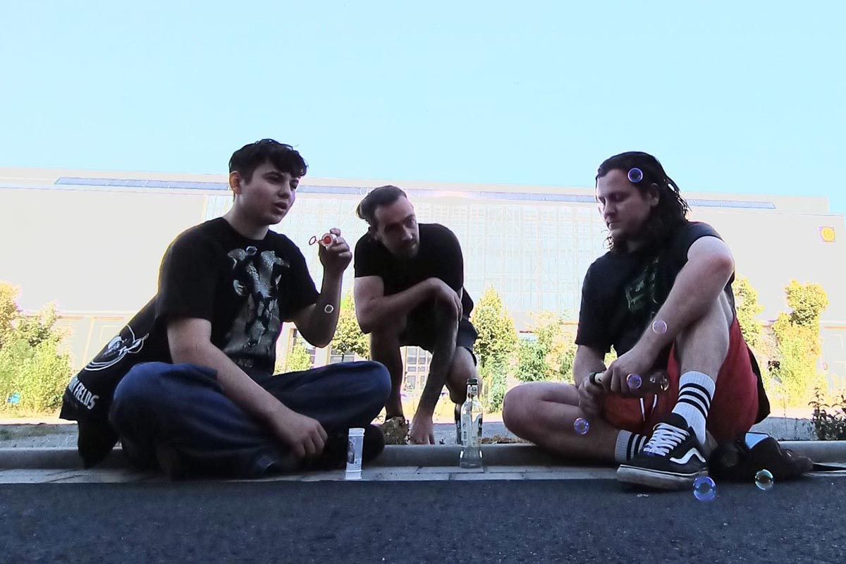 German enigmatic doomgaze trio War to release sophomore album ...