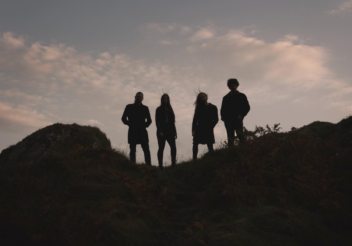 Domhain unveil new single and music video »My Tomb Beneath The Tide ...