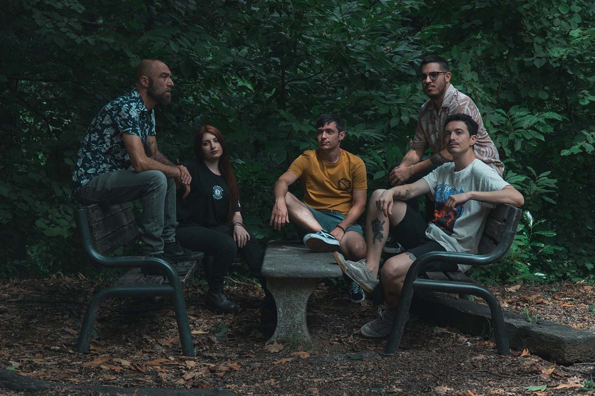 Italian alternative rockers Glimmer Void stream their debut album ...