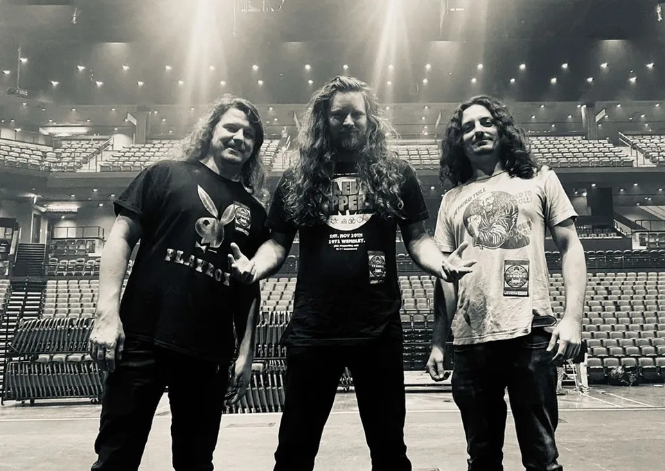 US high energy rock trio Novakain premiere new single and music video ...