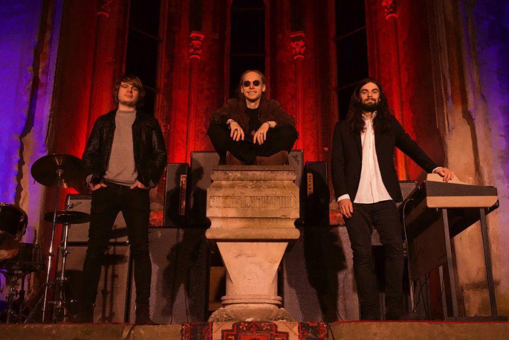 Berlin heavy rock trio Wedge releases new music video for »Computer ...