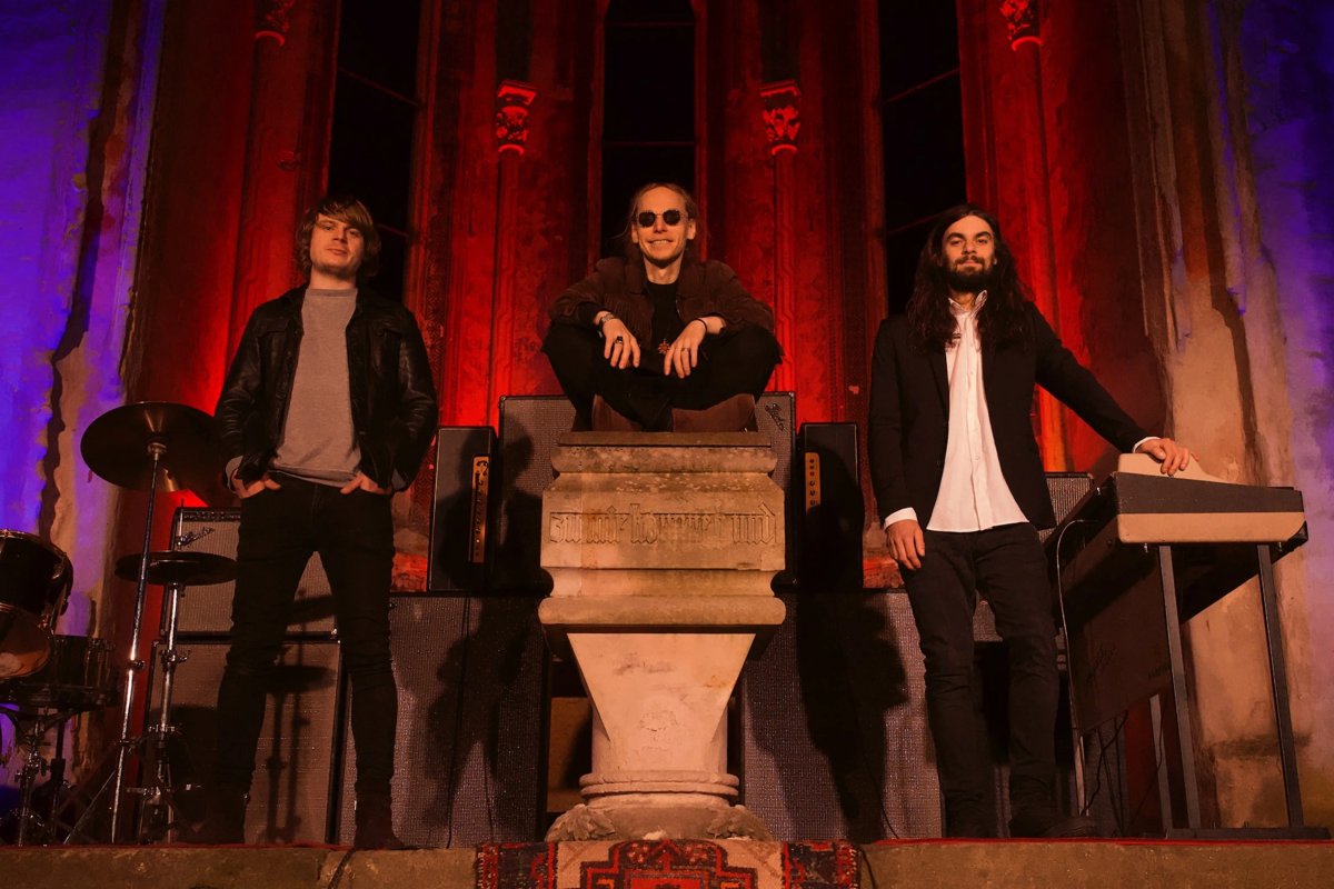 Berlin heavy rock trio Wedge releases new music video for »Computer ...