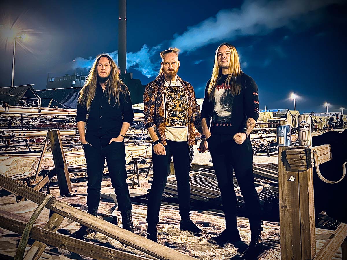 Finnish sludge metal band Earthblood is back with a new single »Ape ...